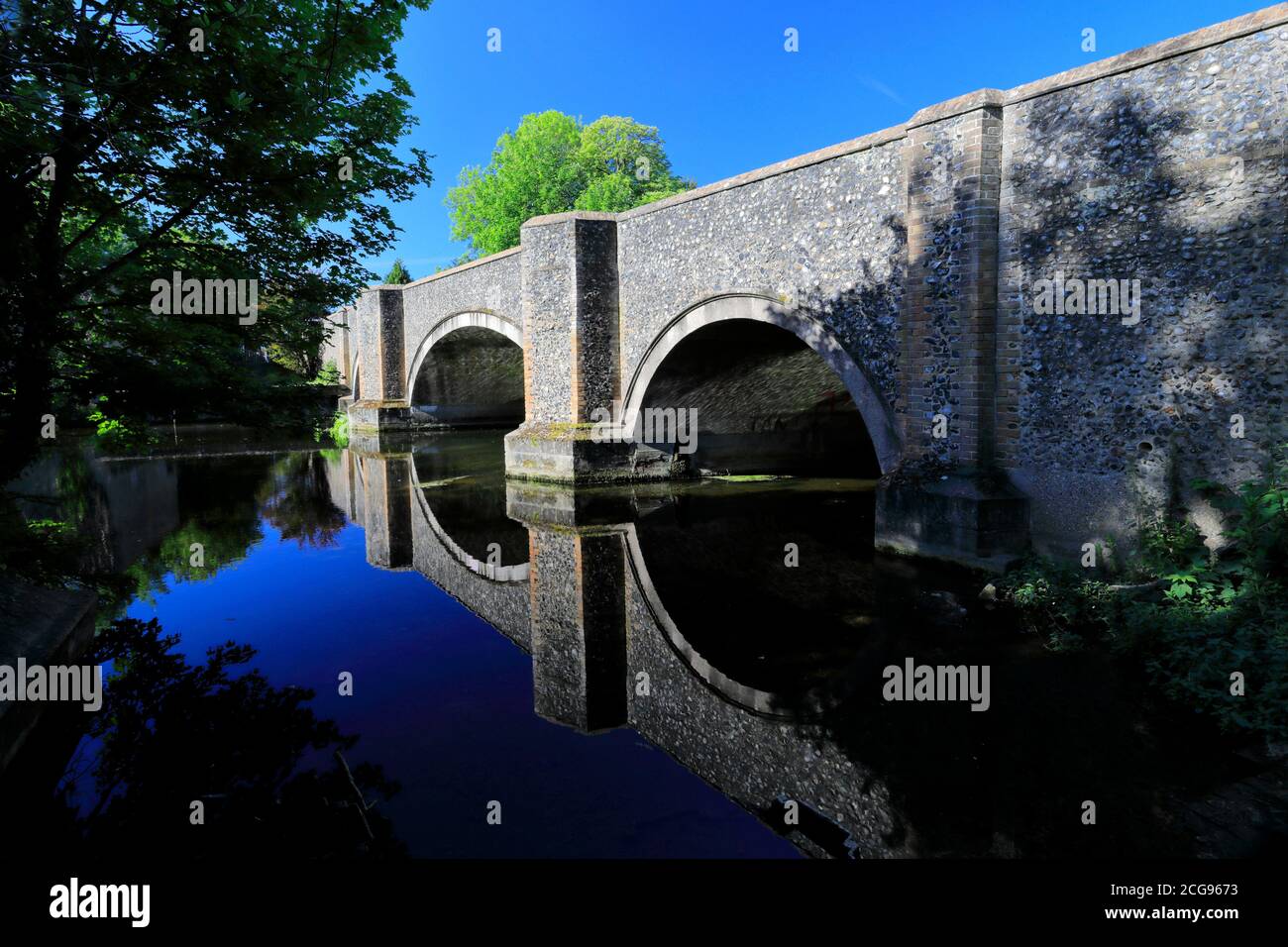 Summer view of the Little Ouse river bridge, Brandon town, Norfolk ...
