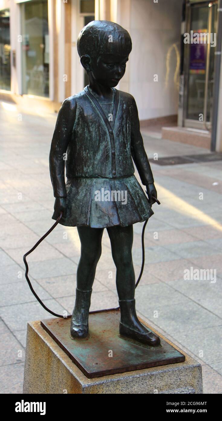 Niña infancia hi-res stock photography and images - Alamy