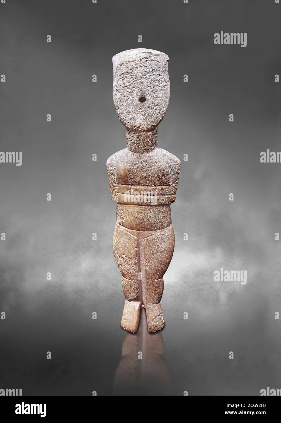 Female figurine statuette : Cycladic Canonical type, Spedos variety ...