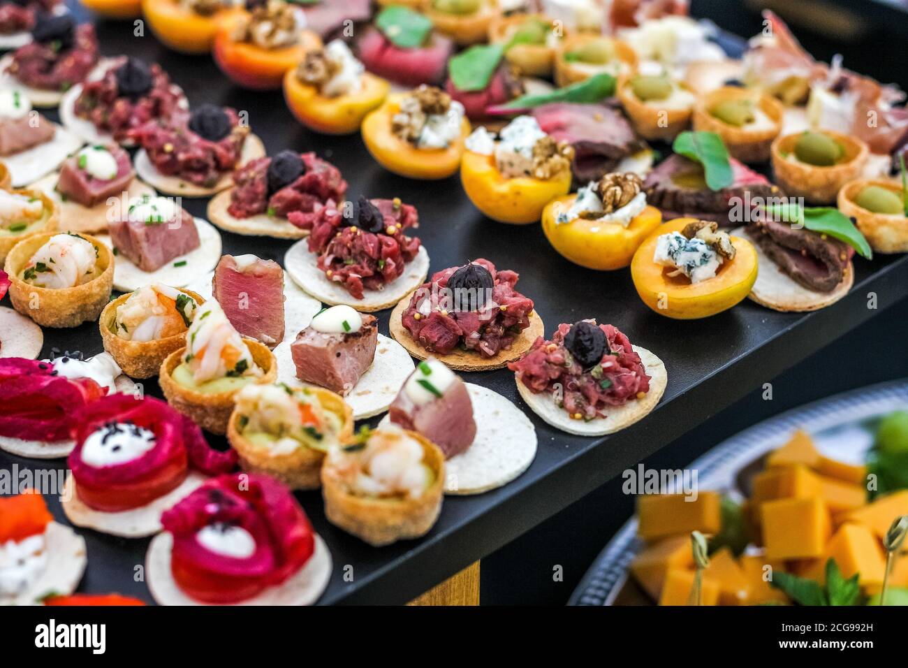 Luxury hotel reception guest hi-res stock photography and images - Alamy