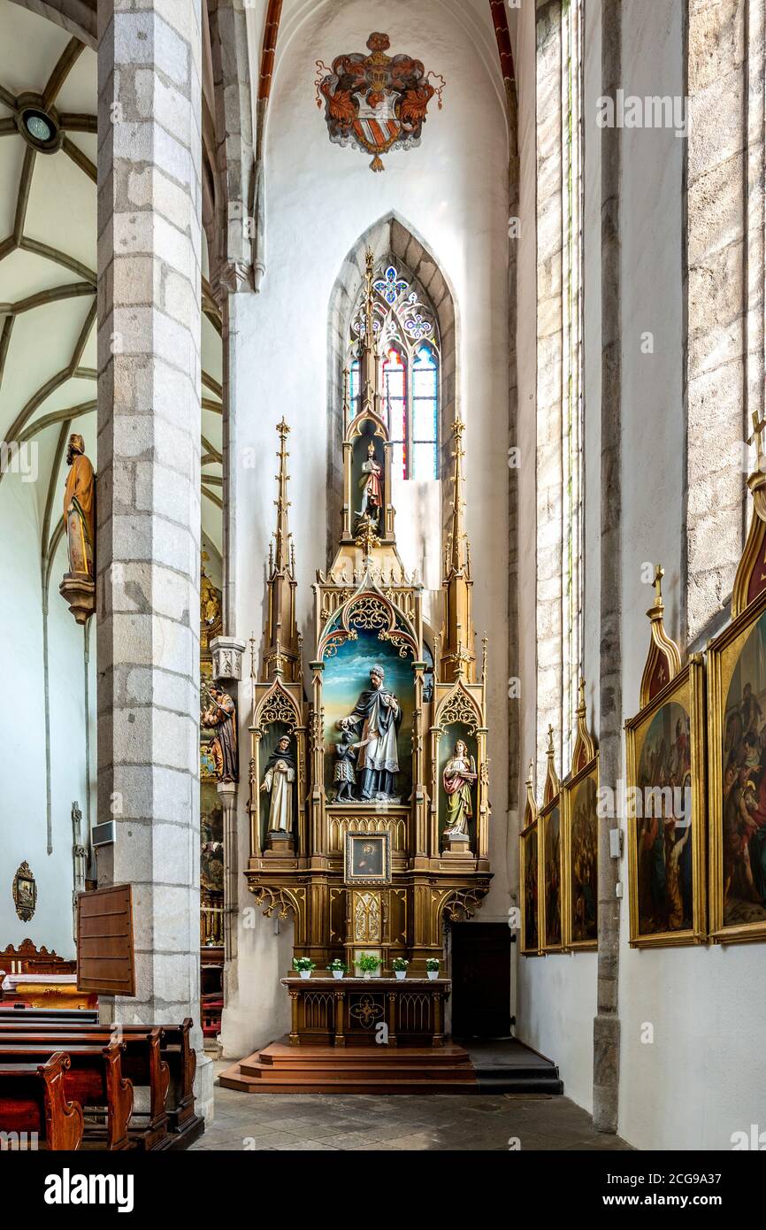 Side altar hi-res stock photography and images - Alamy