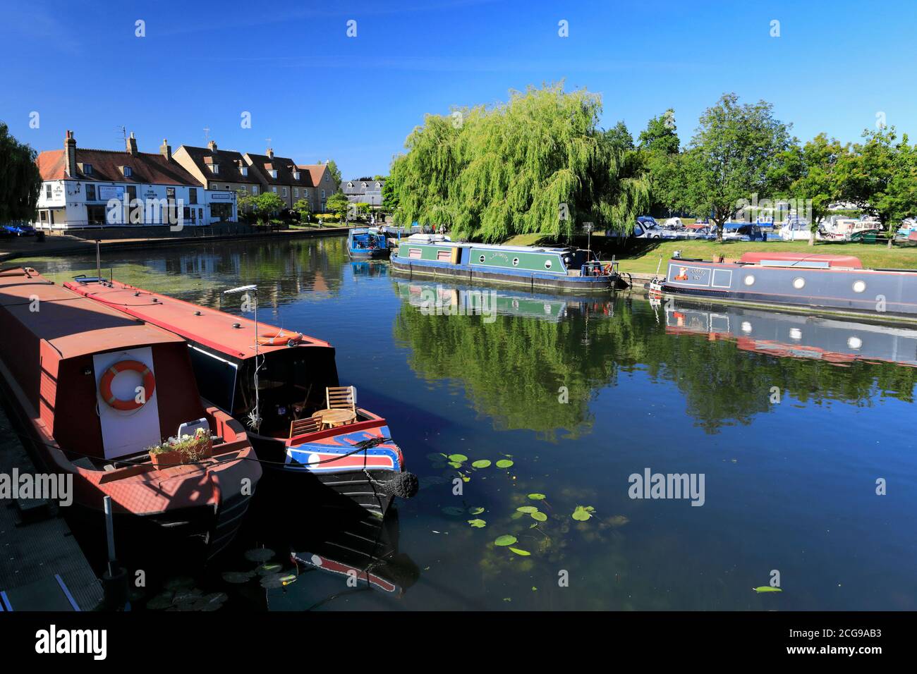 Narrowboats on the river Great Ouse, Ely City, Cambridgeshire, England ...