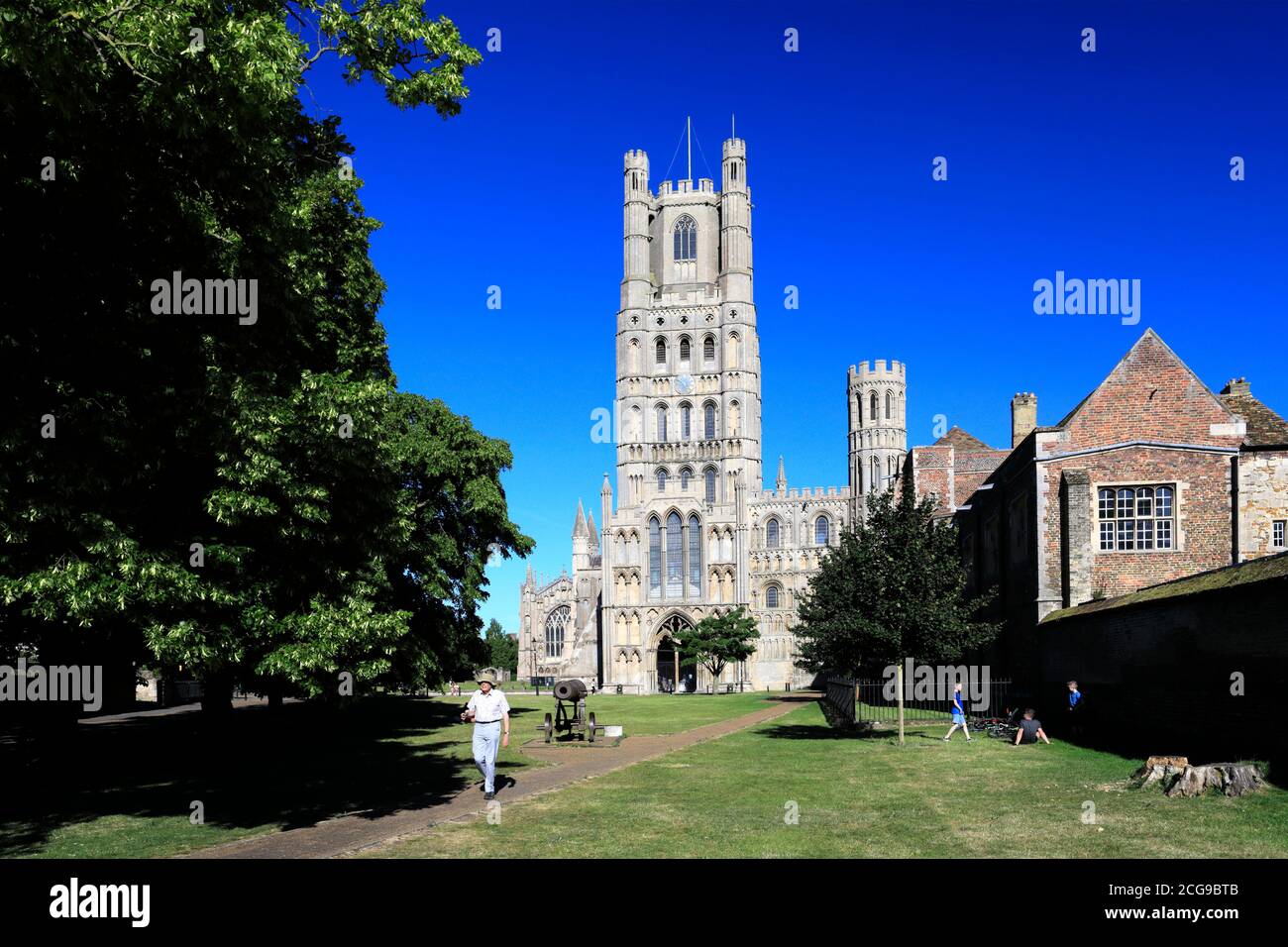 Ely cambridgeshire church medieval buildings english england uk hi-res ...
