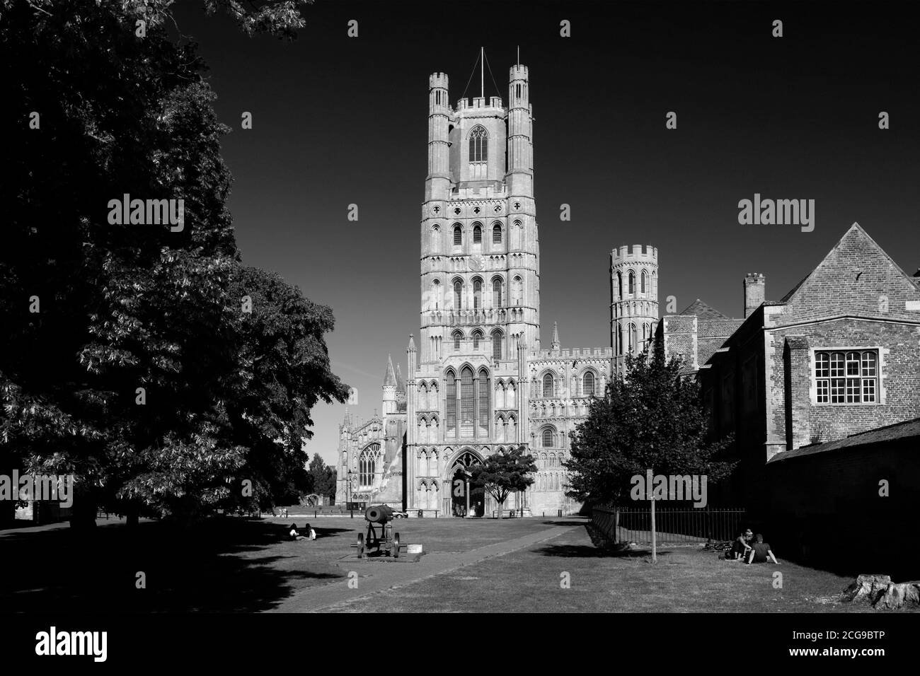 Ely cambridgeshire church medieval buildings english england uk hi-res ...