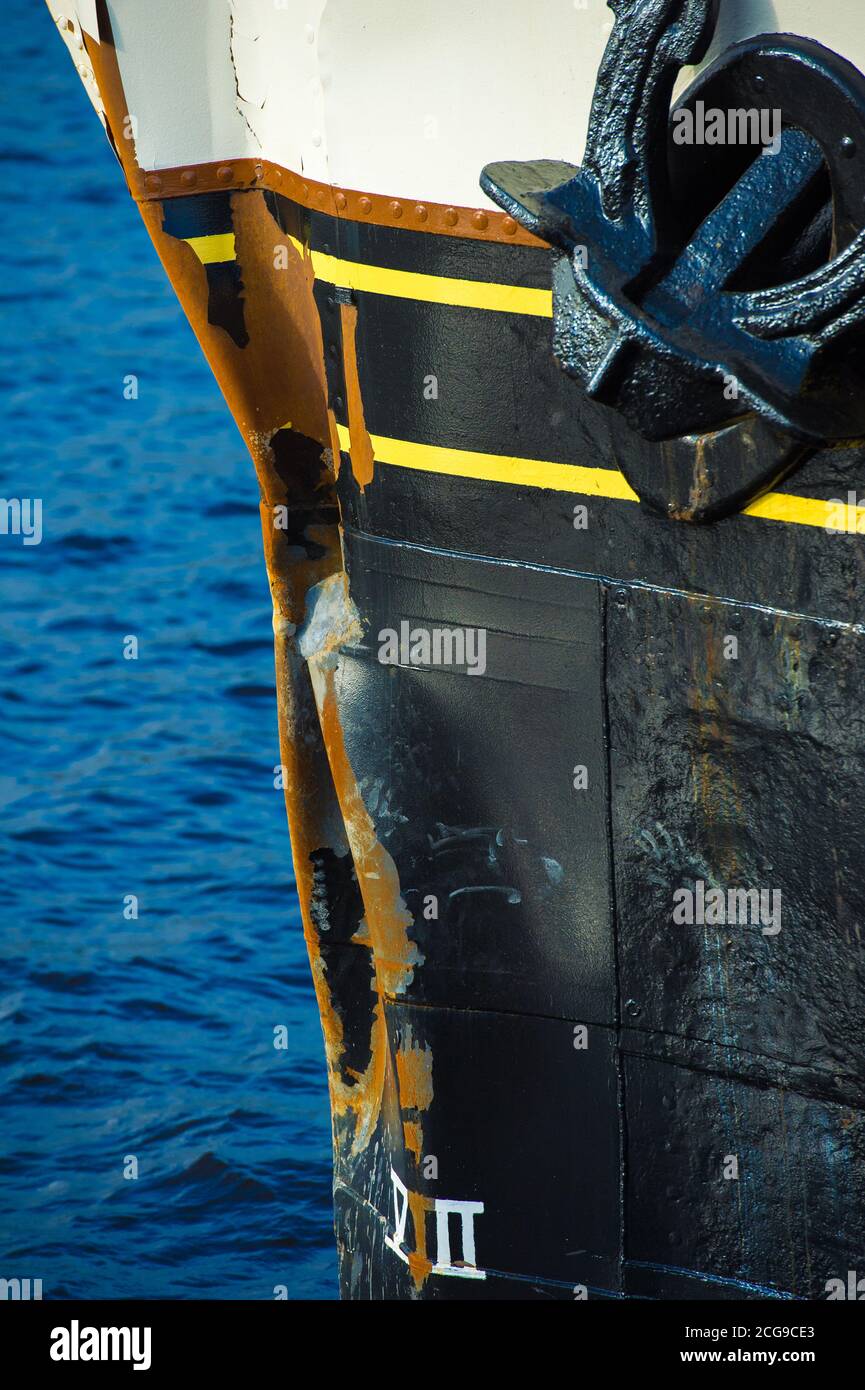Ship hull damage hi-res stock photography and images - Alamy