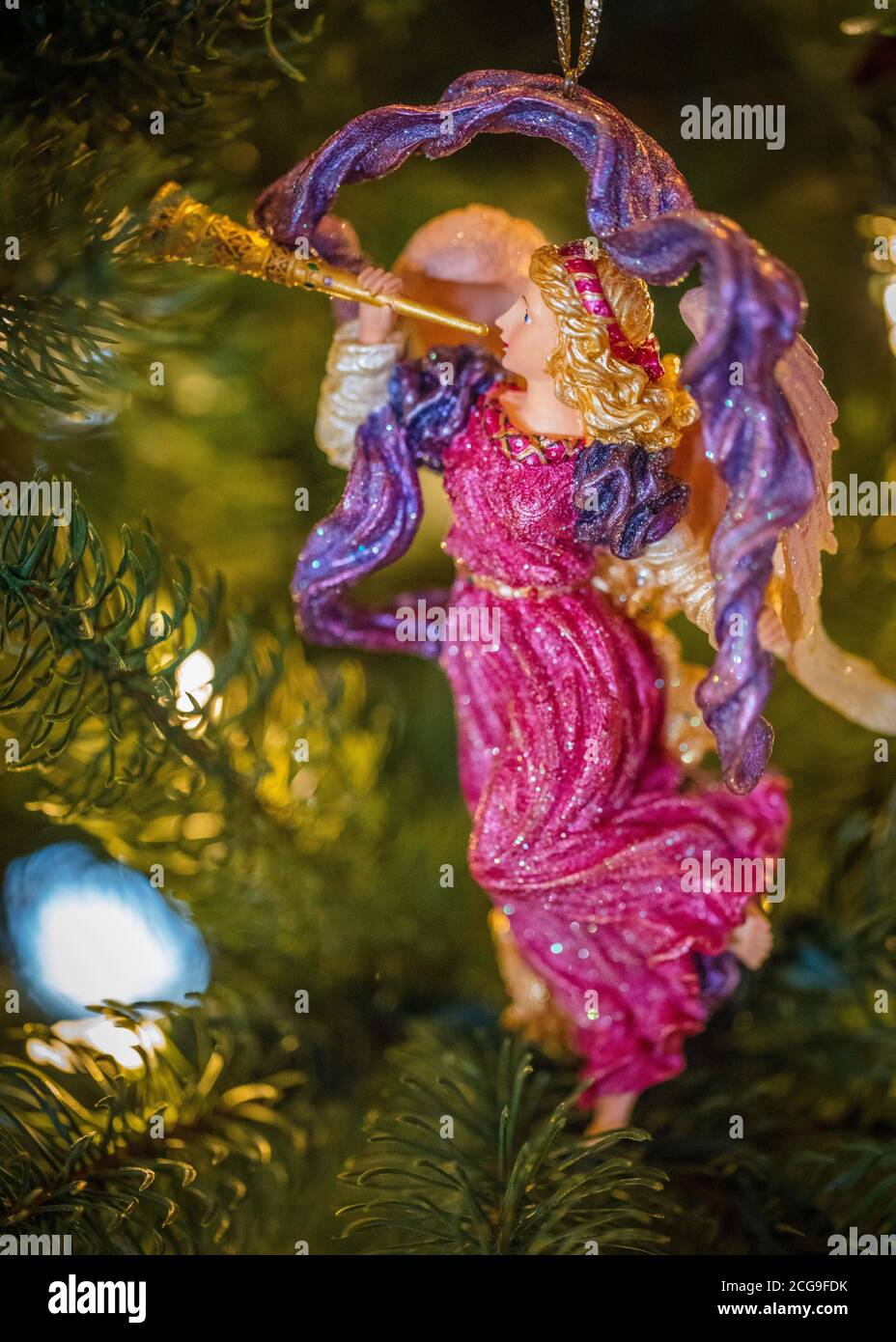 Angel horn trumpet hi-res stock photography and images - Alamy