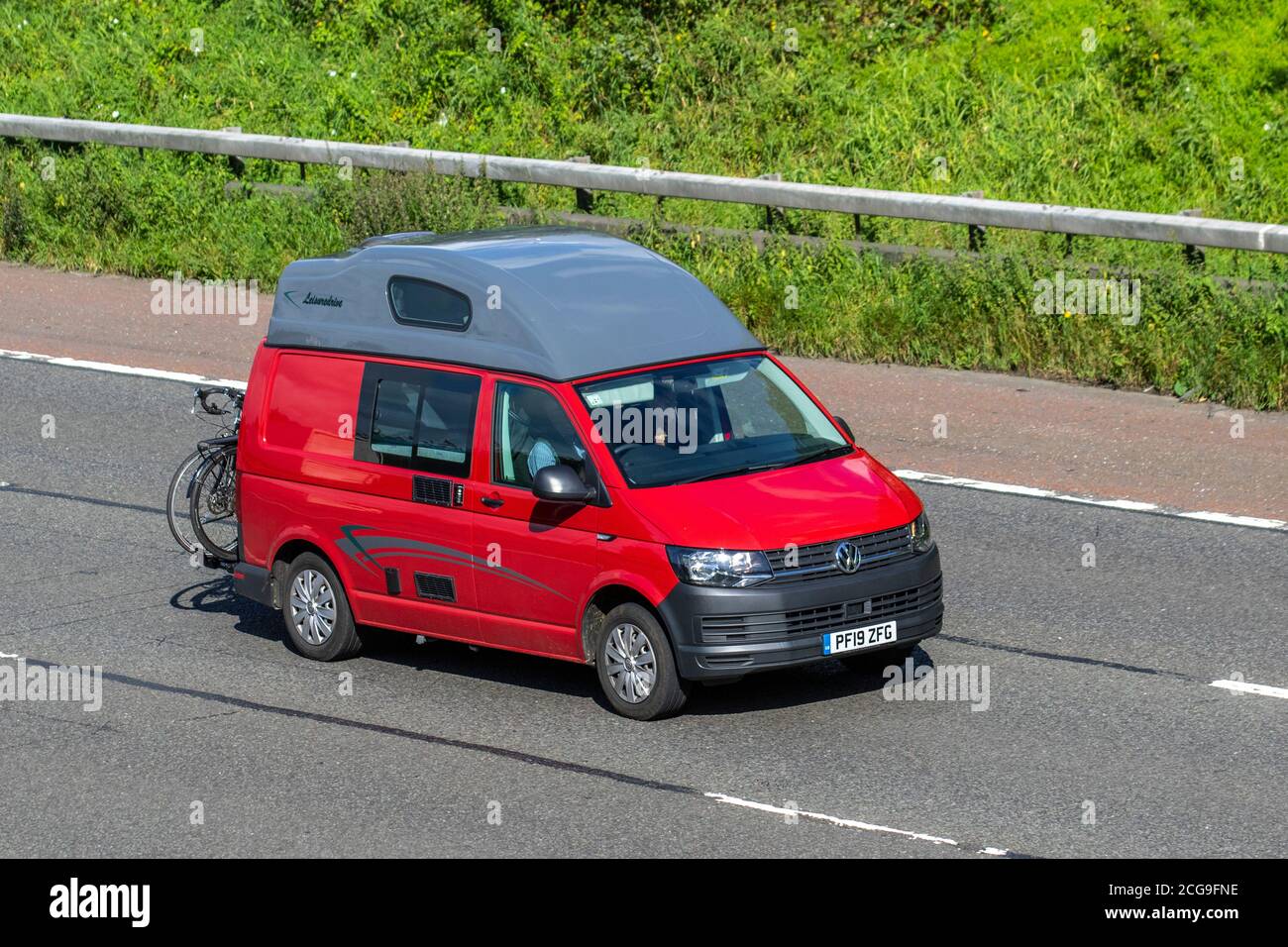 2019 red grey Volkswagen Transporter window van T26 Stln TDI; Vehicular ...