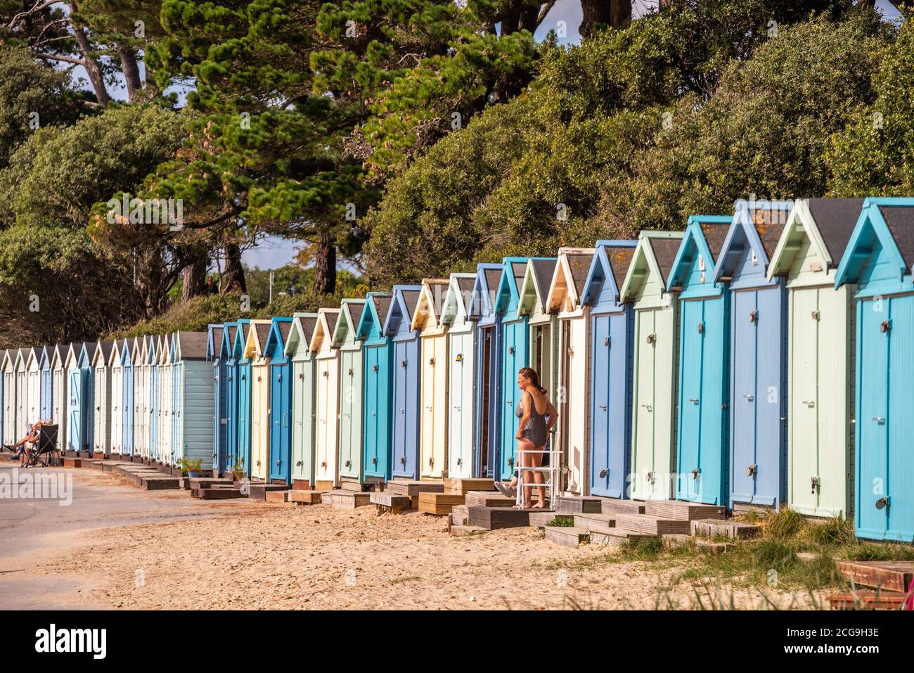 Beach huts in Highcliffe and Mudeford in the New Forest Stock Photo - Alamy