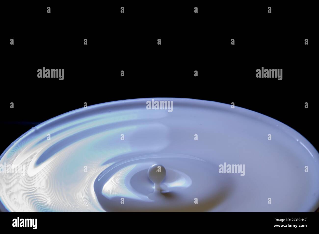 Falling into a cup hi-res stock photography and images - Alamy