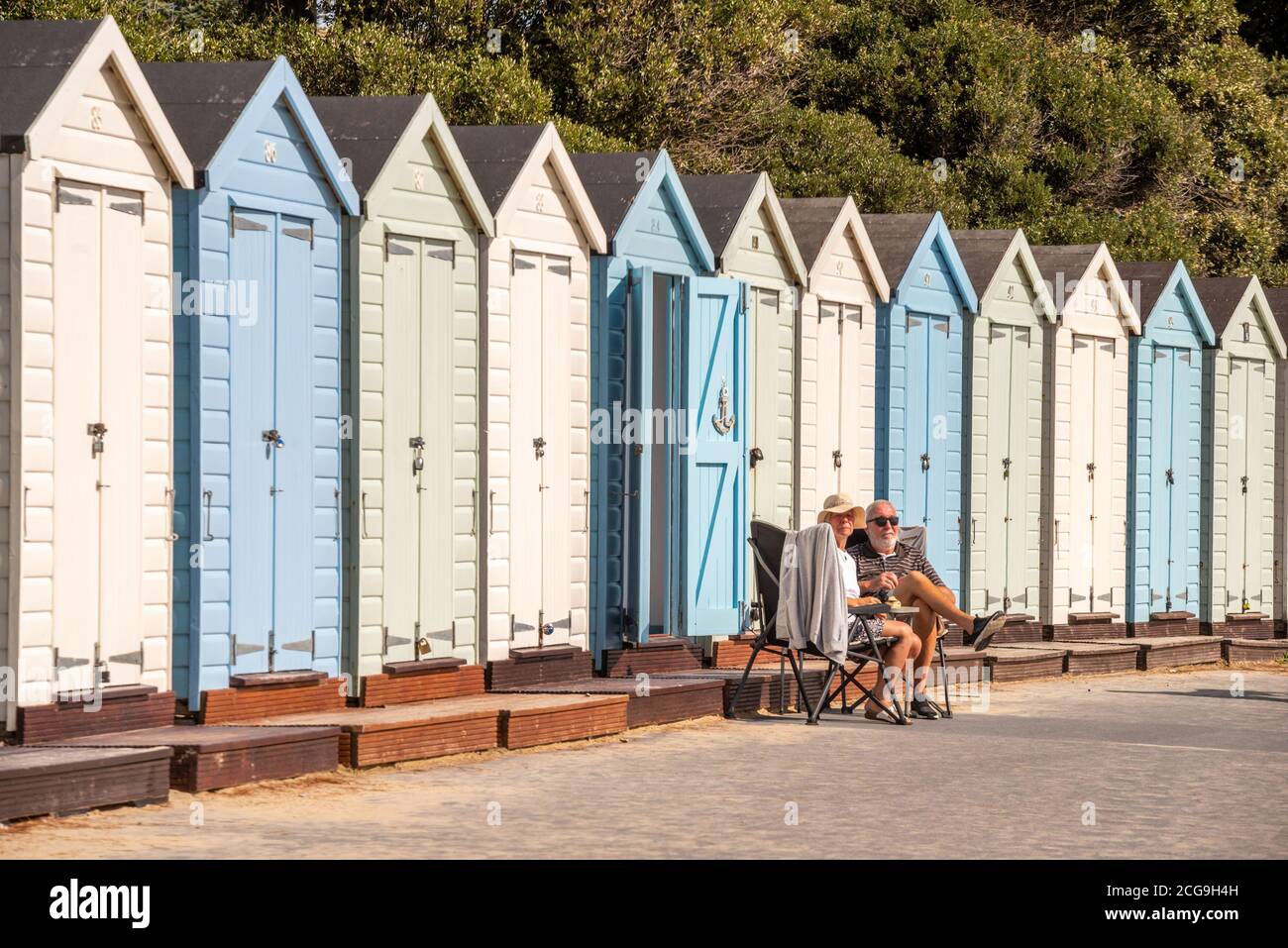 Beach huts in Highcliffe and Mudeford in the New Forest Stock Photo - Alamy
