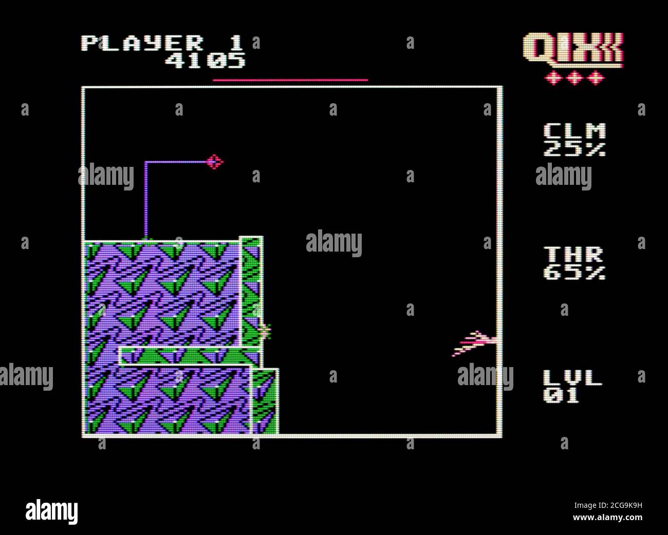 Qix - Nintendo Entertainment System - NES Videogame - Editorial use ...