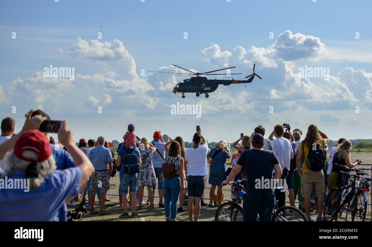 People are watching Mil Mi-17 helicopter taking off at Spilves Aviation ...
