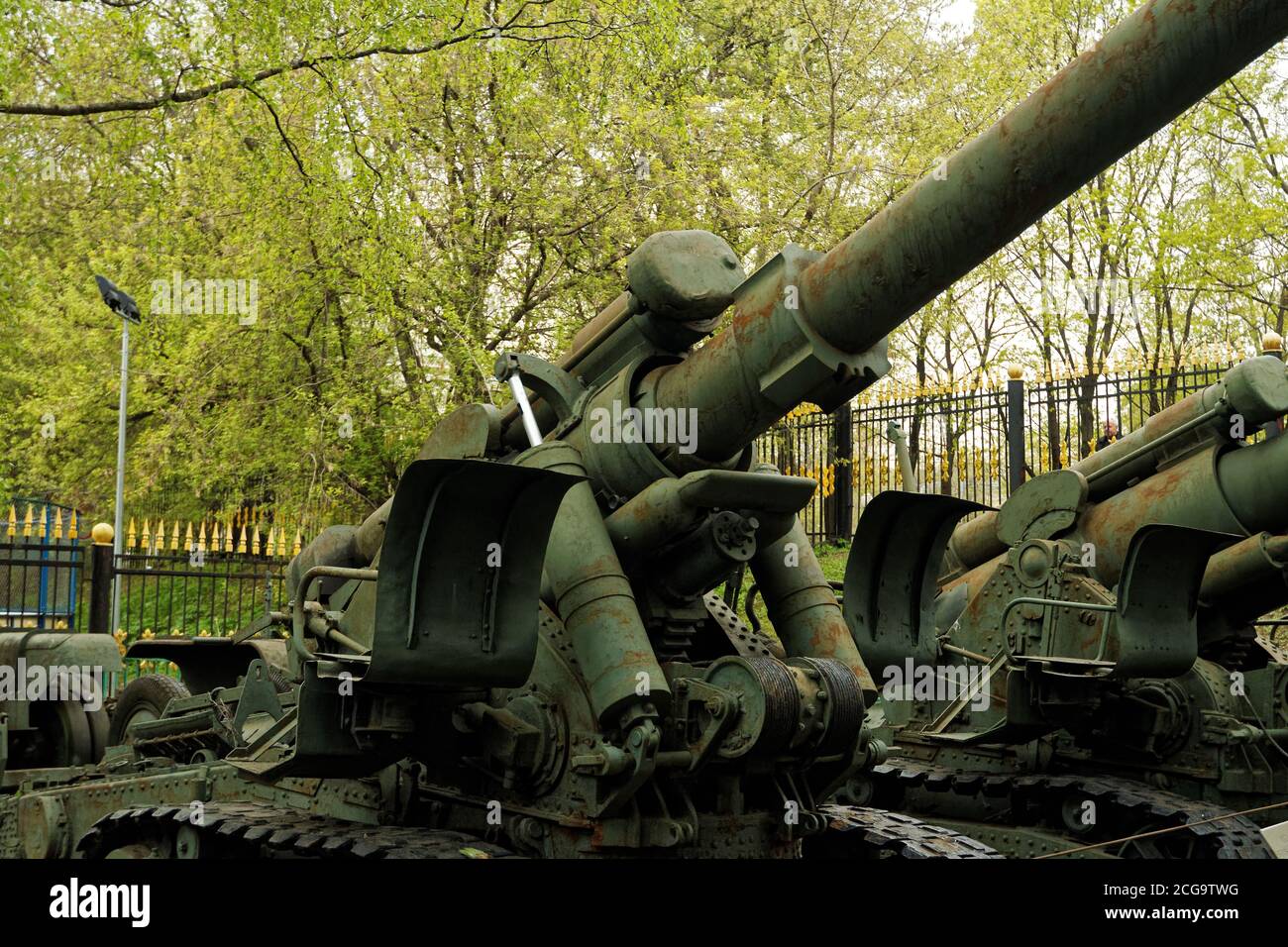 152 mm guns hi-res stock photography and images - Alamy