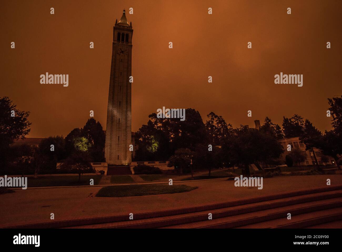 Berkeley clock tower hi-res stock photography and images - Alamy
