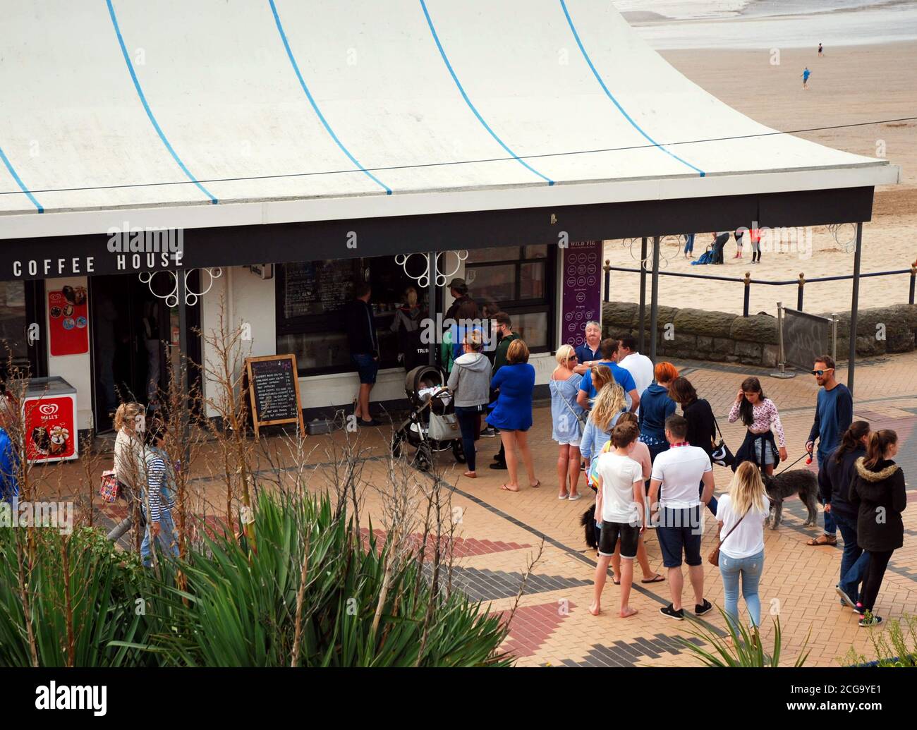 Barry Island Wales Promenade High Resolution Stock Photography and ...