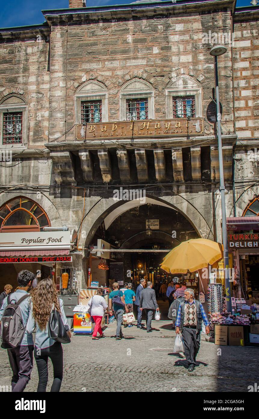 Entrance to spice market istanbul hi-res stock photography and images ...