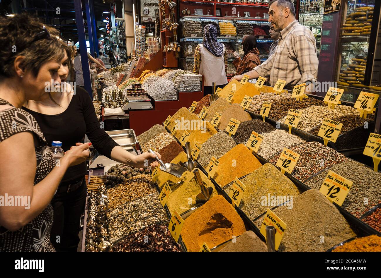 Spice Market Istanbul, Turkey Stock Photo - Alamy