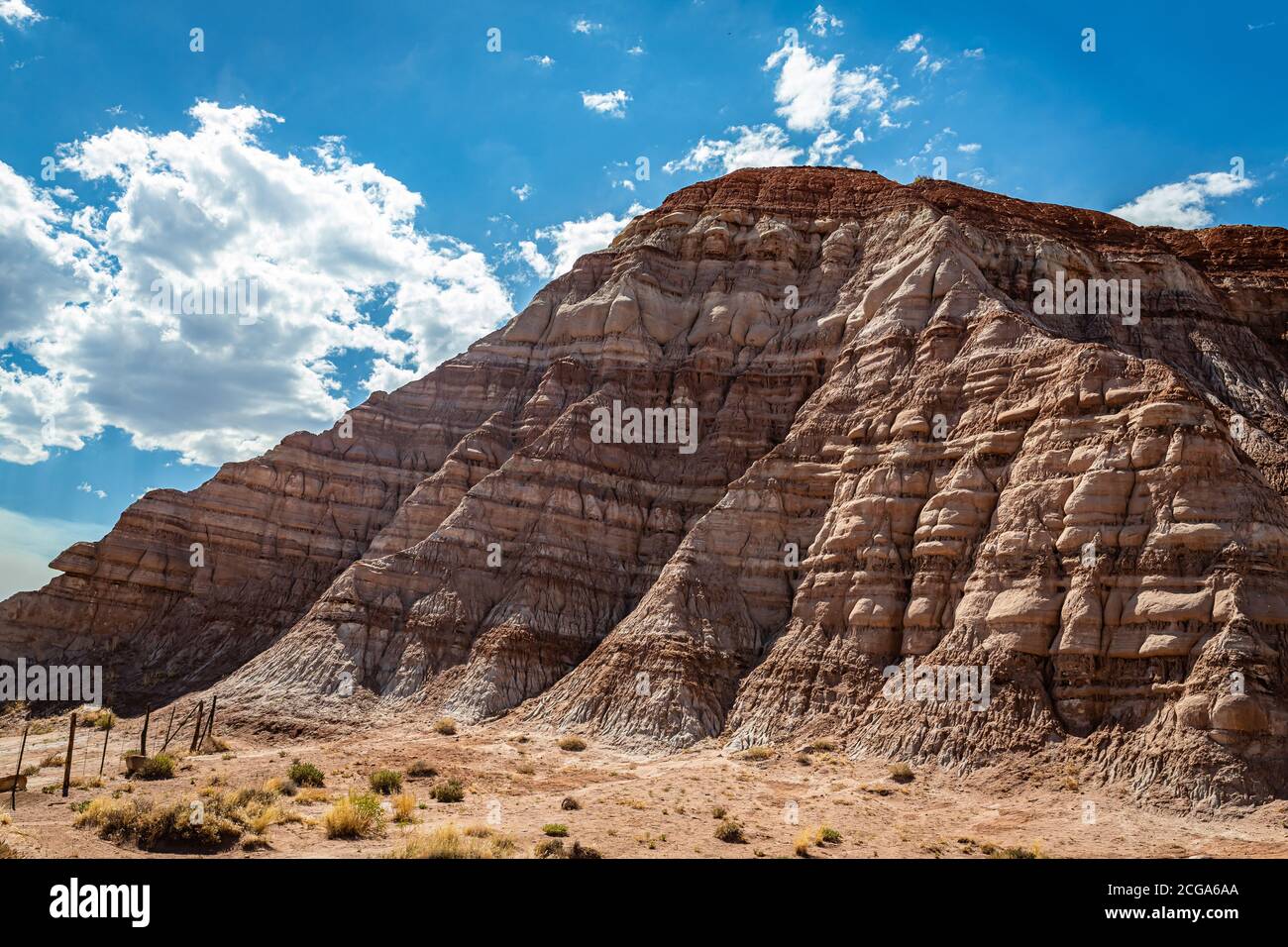 The Toadstool Trail leads to an area of hoodoos and balanced rock ...