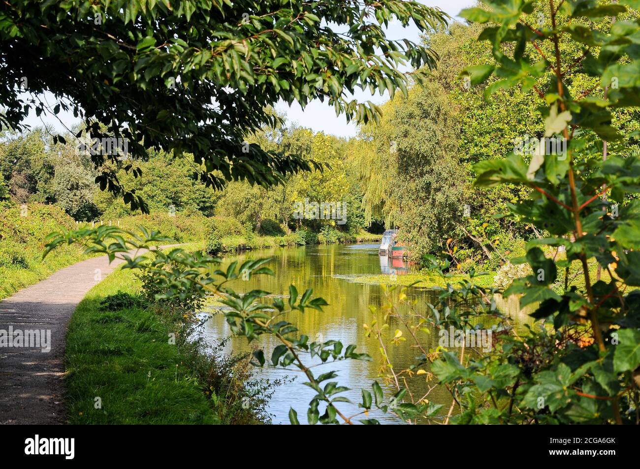 Sunny September morning on the Leeds/Liverpool canal in Maghull, Sefton ...