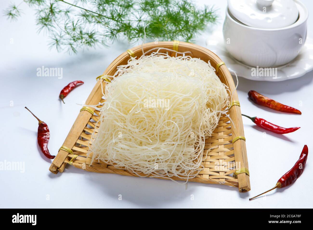 Small amount of rice hi-res stock photography and images - Alamy