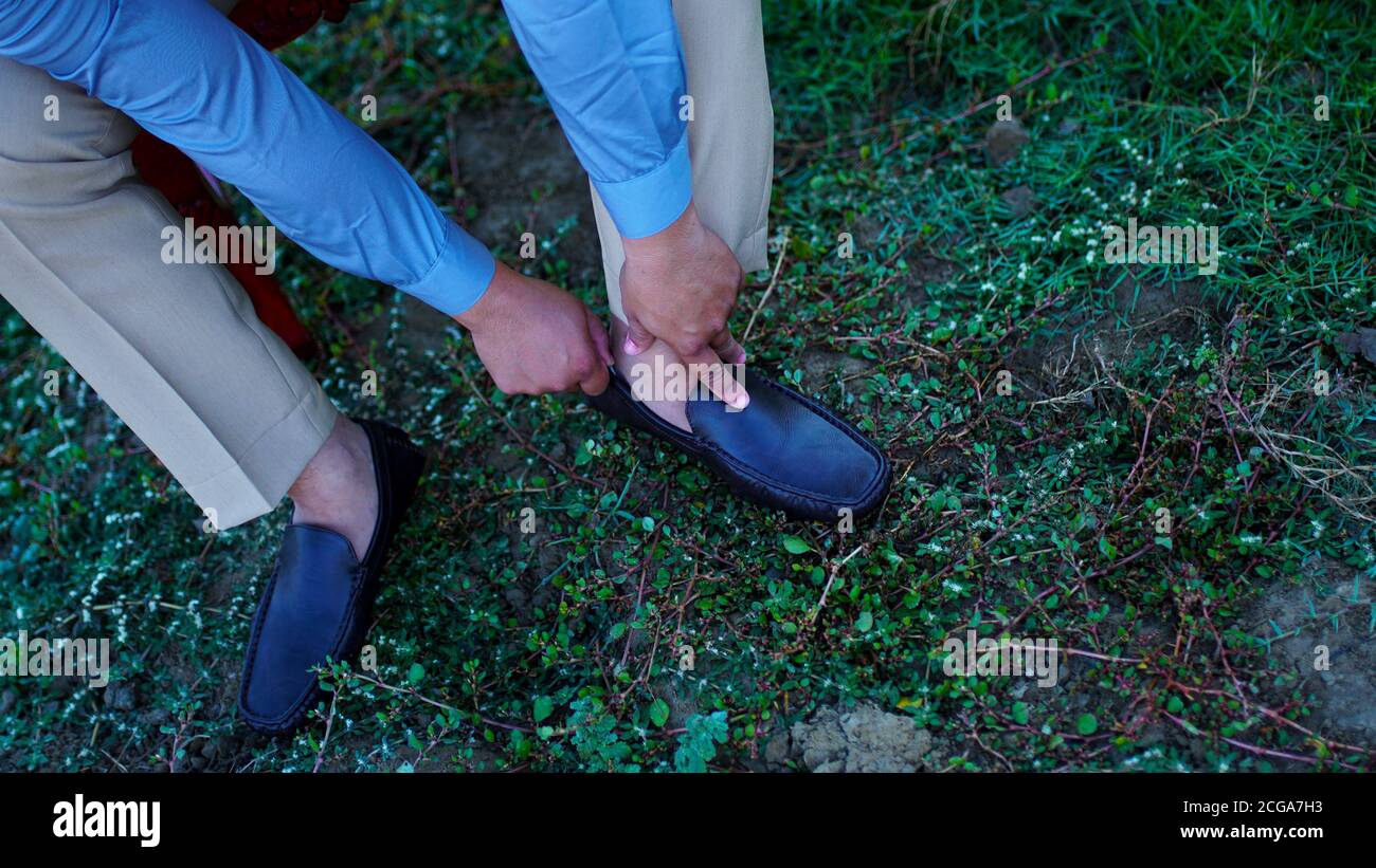 Dressing up shoes hi-res stock photography and images - Alamy