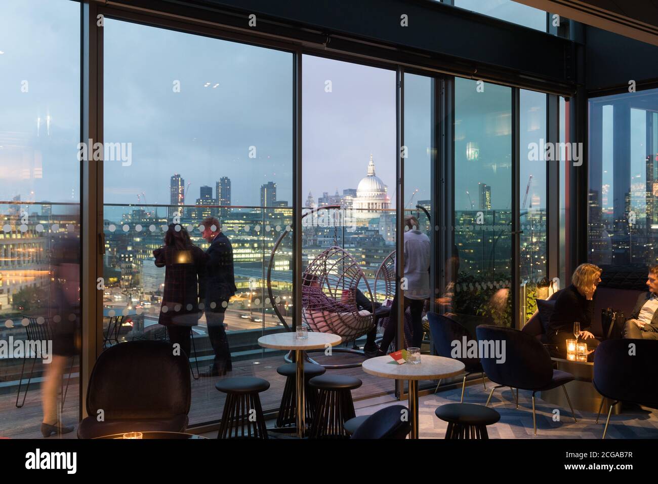 Sea containers london restaurant hi-res stock photography and images ...
