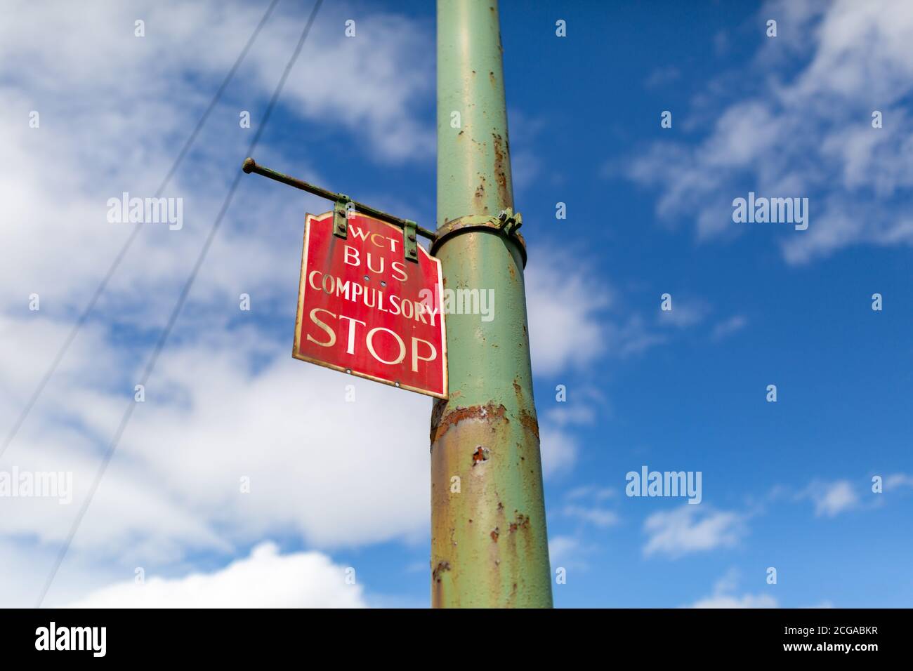 Vintage bus stop sign hi-res stock photography and images - Alamy