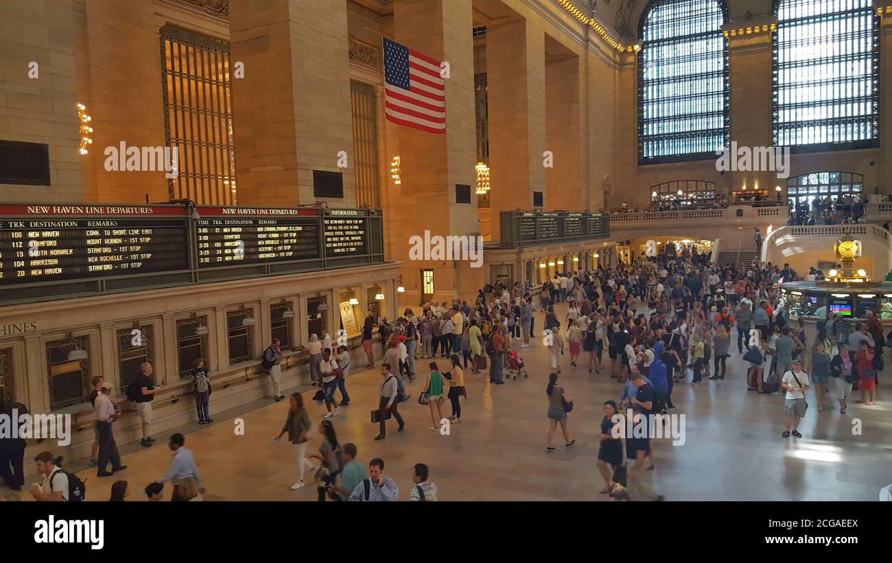 City concourse architecture hi-res stock photography and images - Alamy