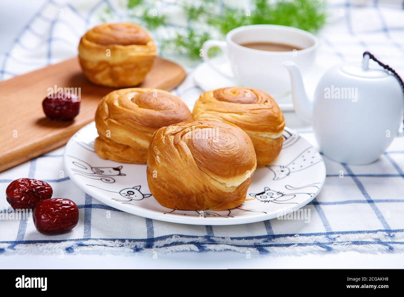 Hand bread delicious afternoon tea Stock Photo - Alamy
