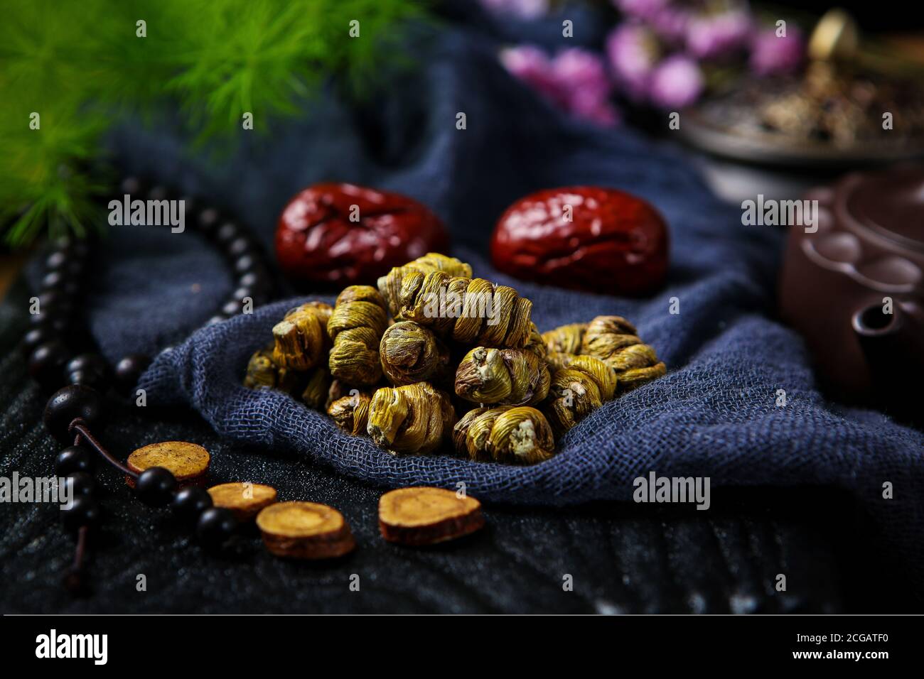 Medicinal herbs caulis dendrobii Stock Photo - Alamy