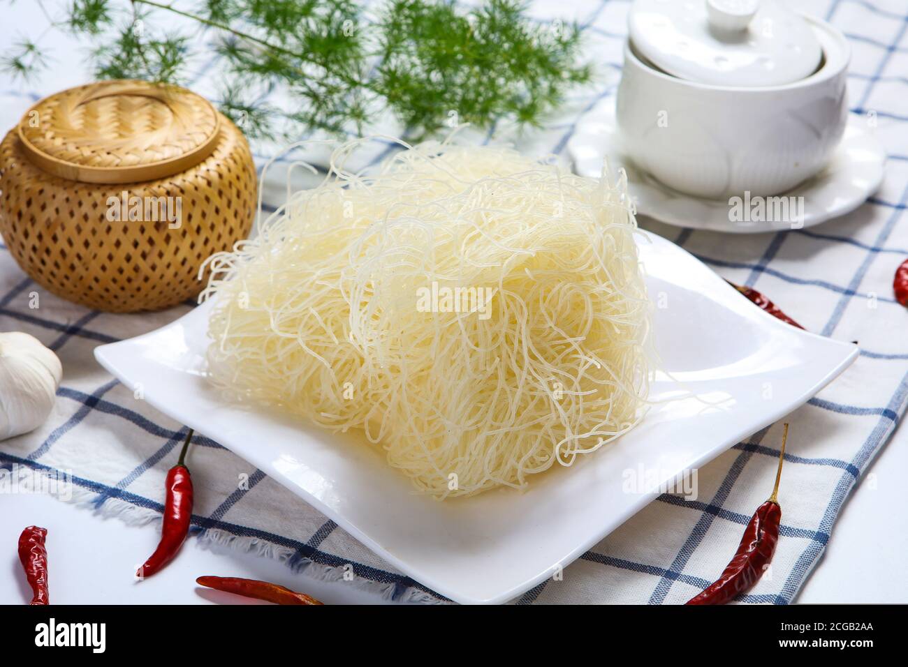 Small amount of rice hi-res stock photography and images - Alamy