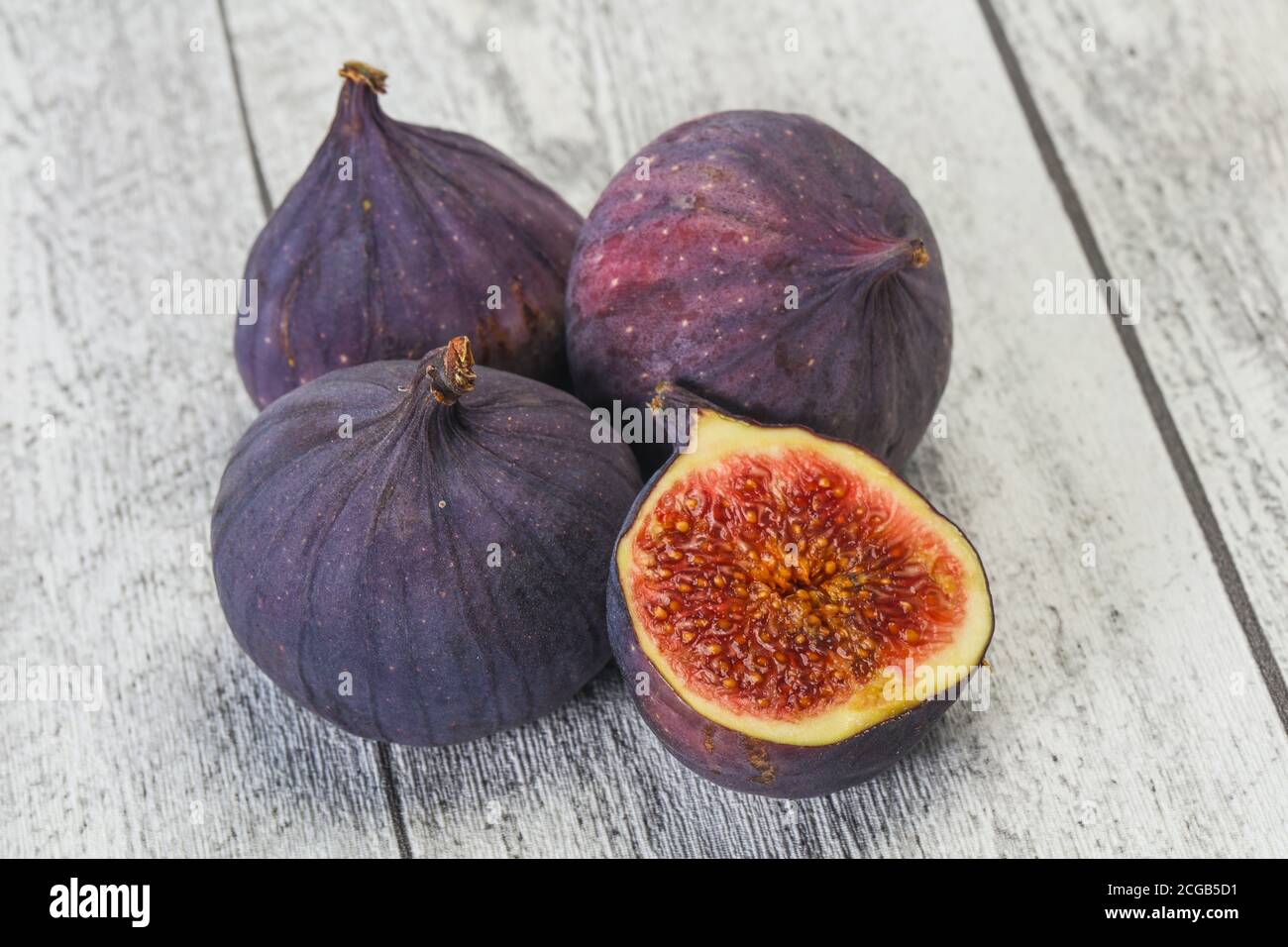 Ripe sweet fresh sliced fig fruit Stock Photo - Alamy