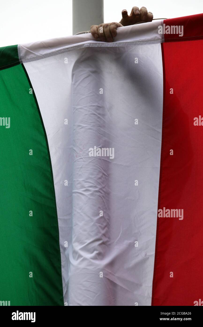 Italia flag hi-res stock photography and images - Alamy