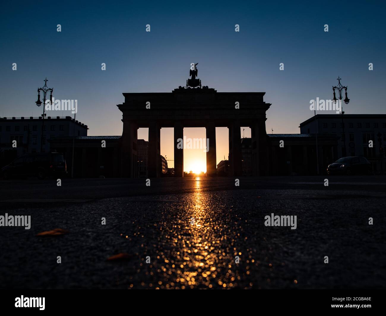 Berlin, Germany. 10th Sep, 2020. The Brandenburg Gate can only be seen ...