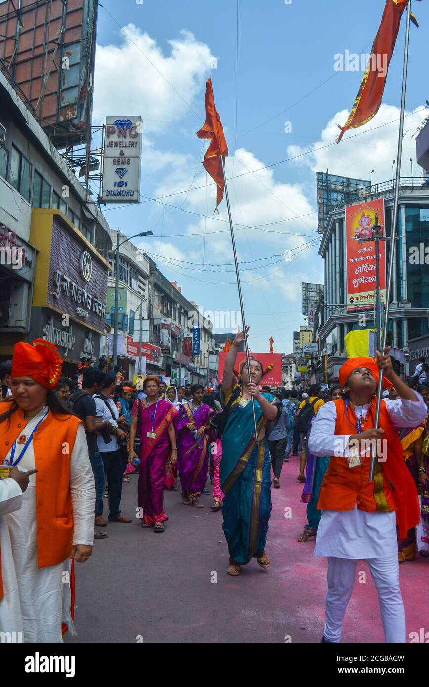 Pune city street hi-res stock photography and images - Alamy