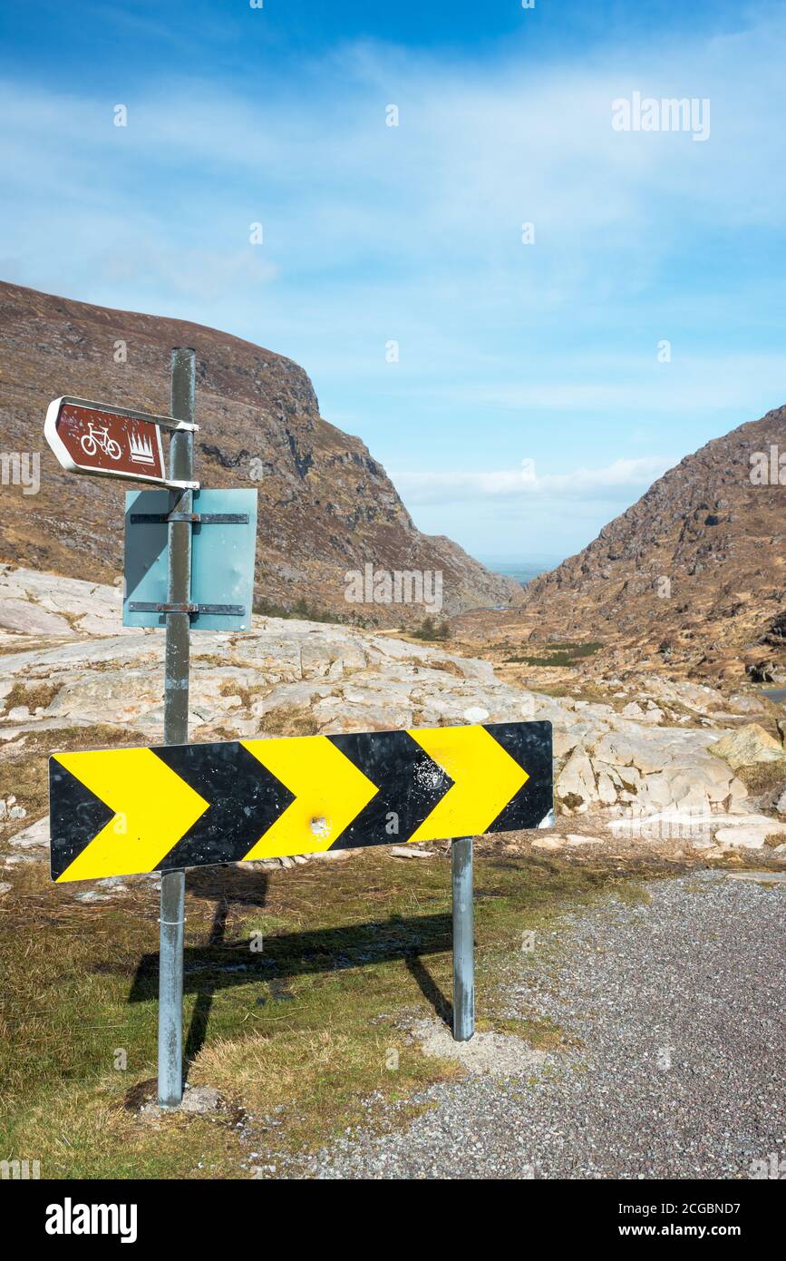 Head of the Gap as the highest point, road signs and landscape view ...