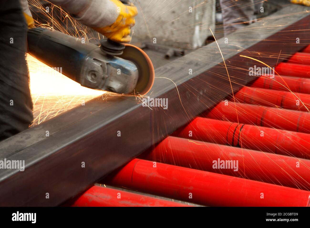 Spinning grinder wheel cutting metal hi-res stock photography and ...