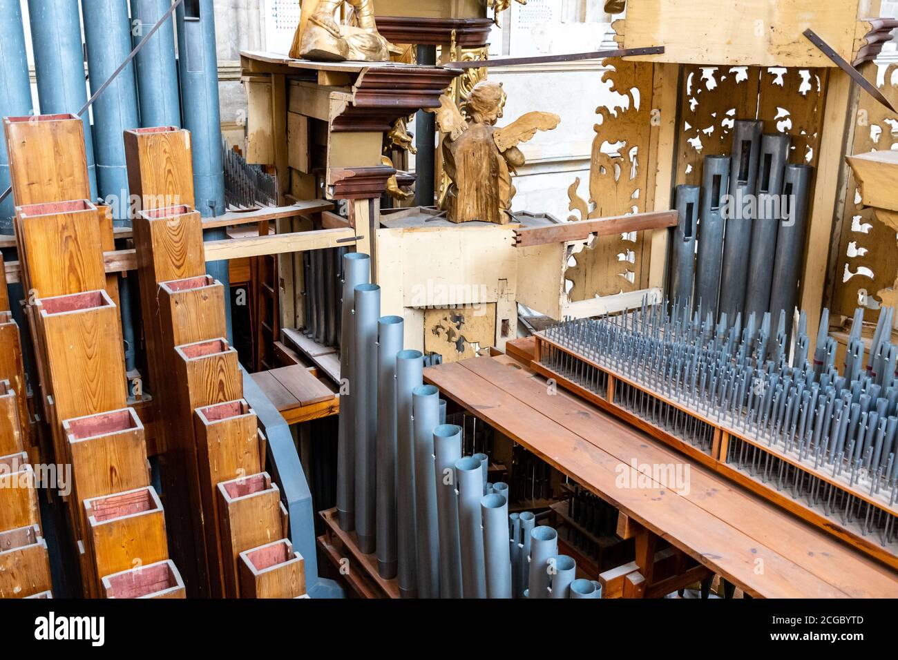 Antique pipe organ hi-res stock photography and images - Alamy