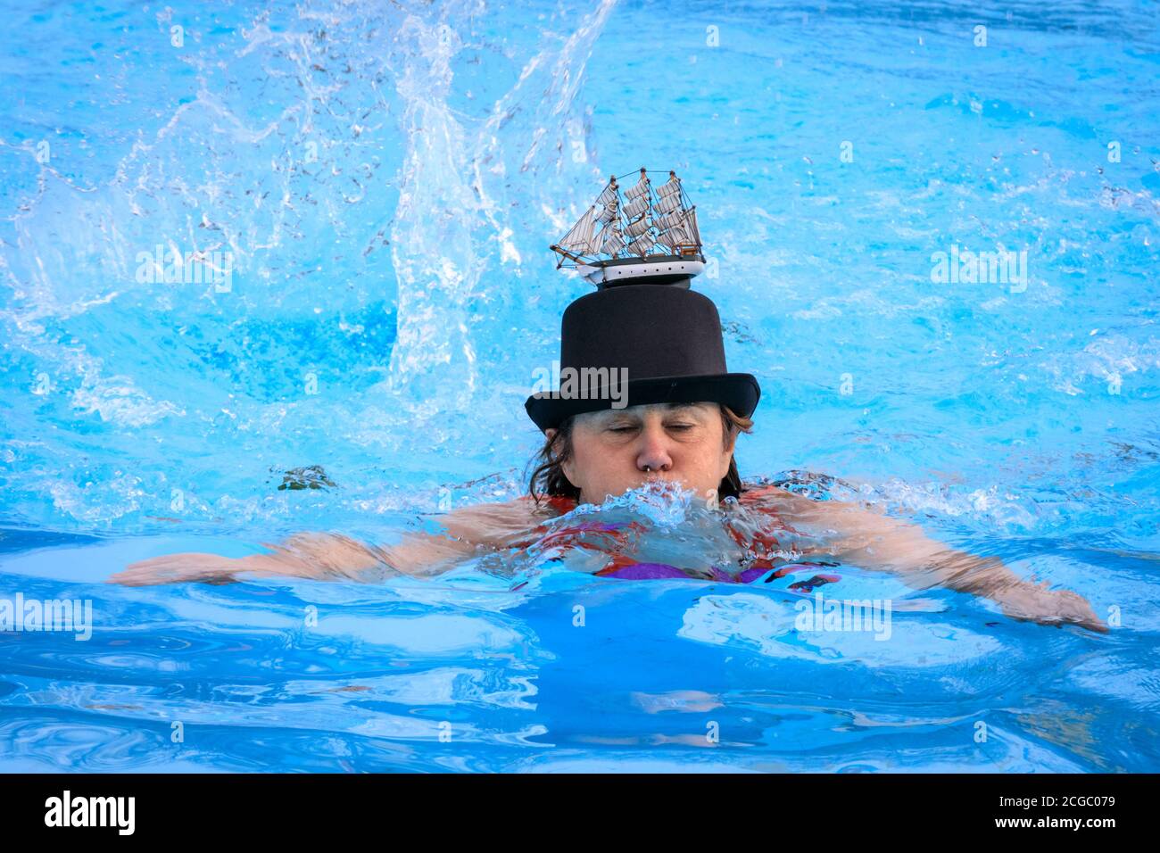 Competitors at the UK Cold Water Swimming Championships, Tooting Bec ...