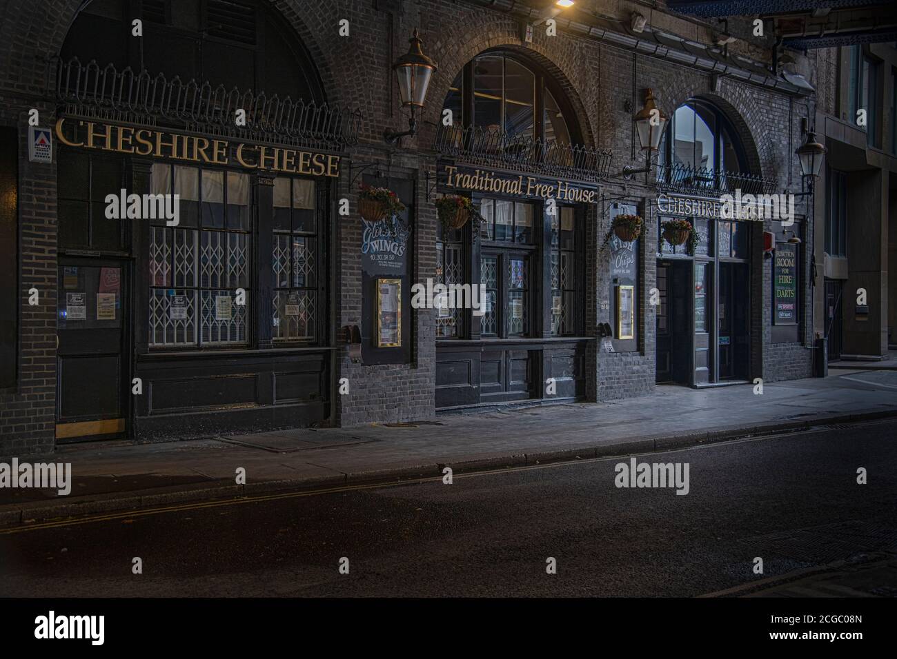 The Cheshire Cheese pub in the city of London Stock Photo - Alamy