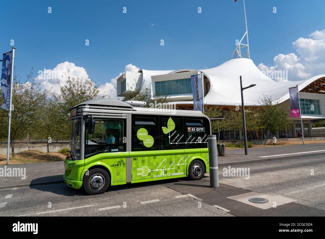 Electric bus, local transport, Centre Pompidou-Metz, in the city center ...