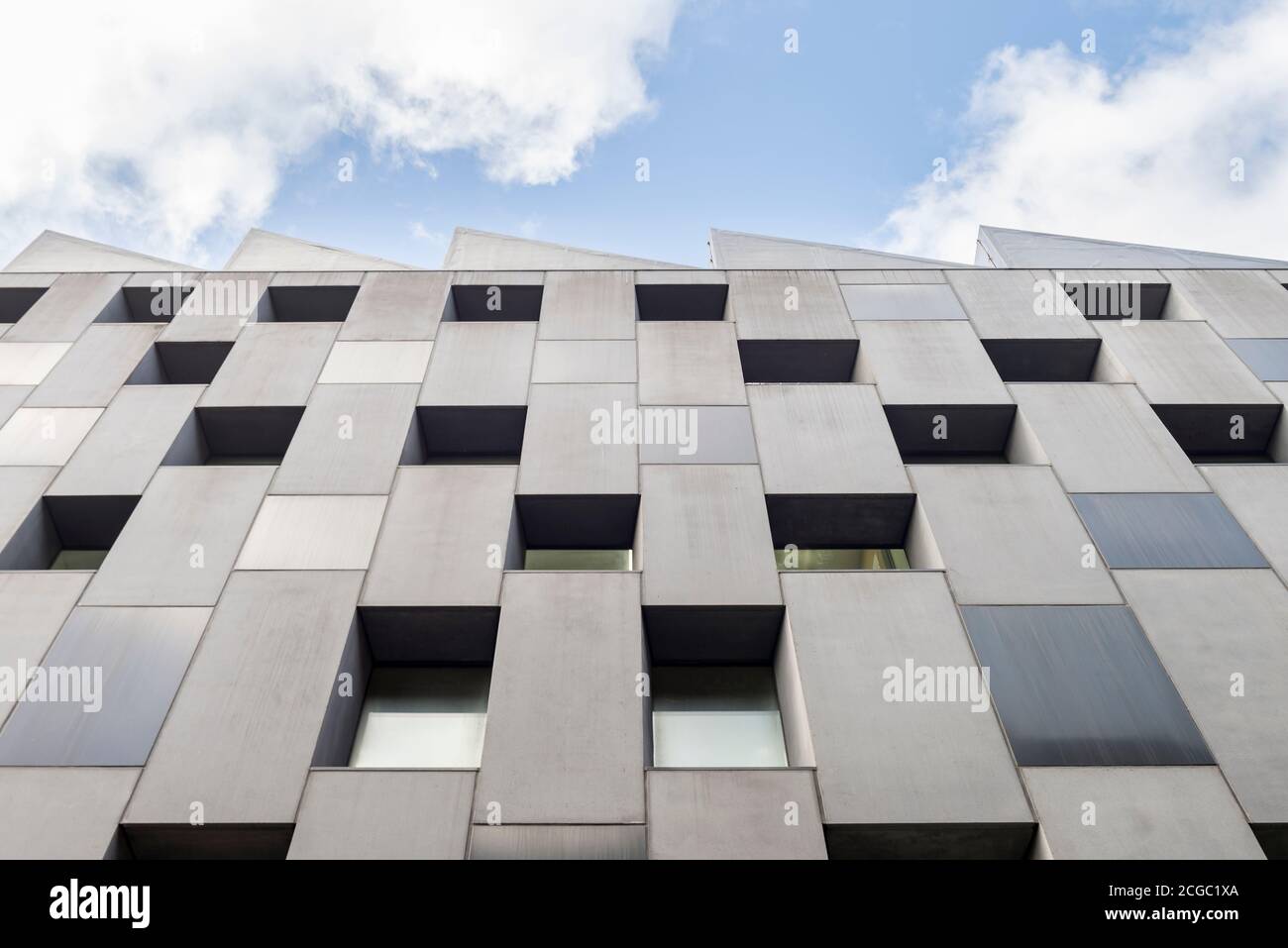 Pattern on the façade of the Rivington Place gallery by David Adjaye ...