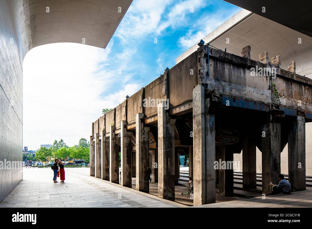 Long Museum West Bund, Shanghai, China Stock Photo - Alamy