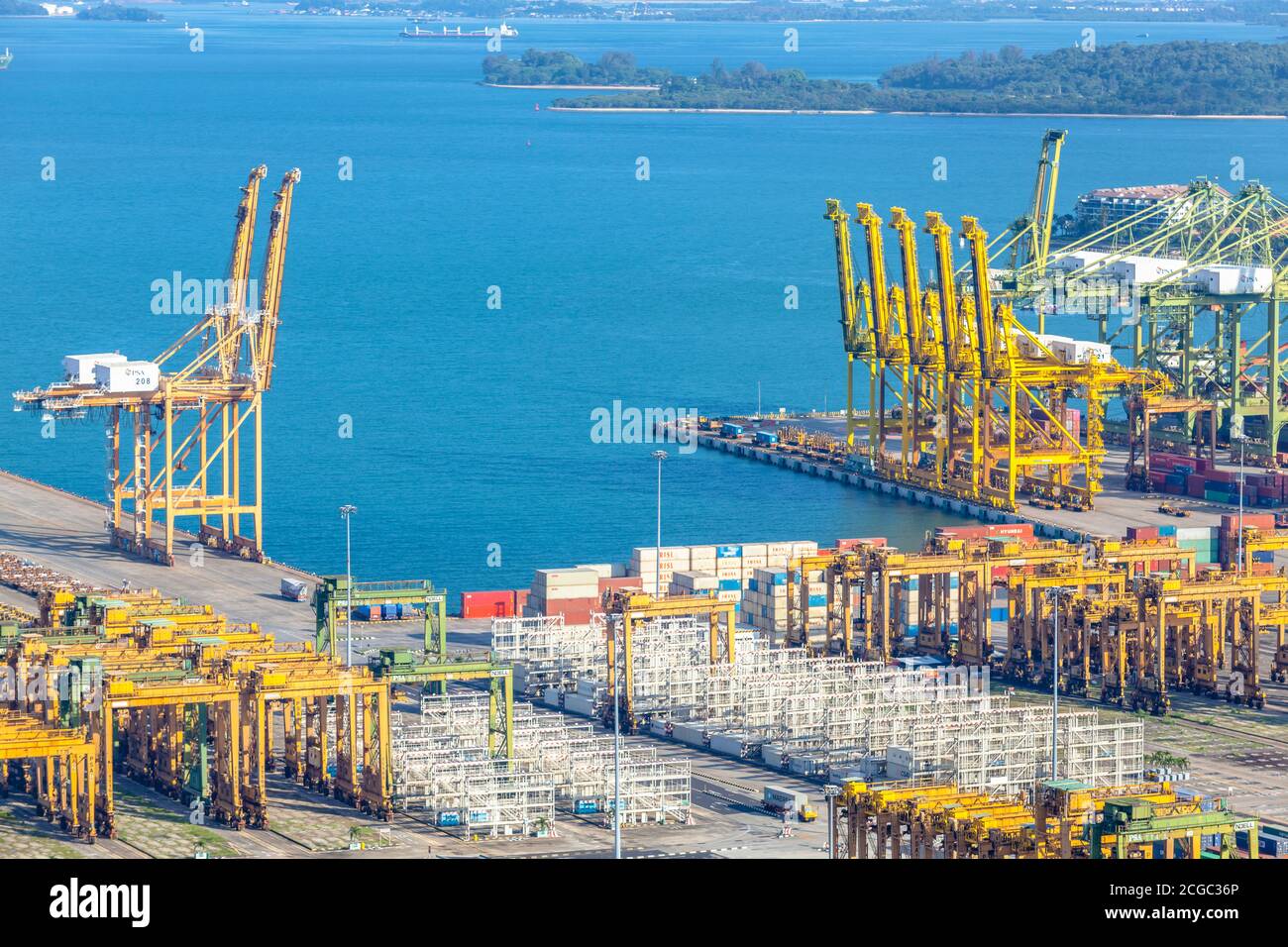 Aerial view of Port of Singapore, Tanjong Pagar Stock Photo - Alamy