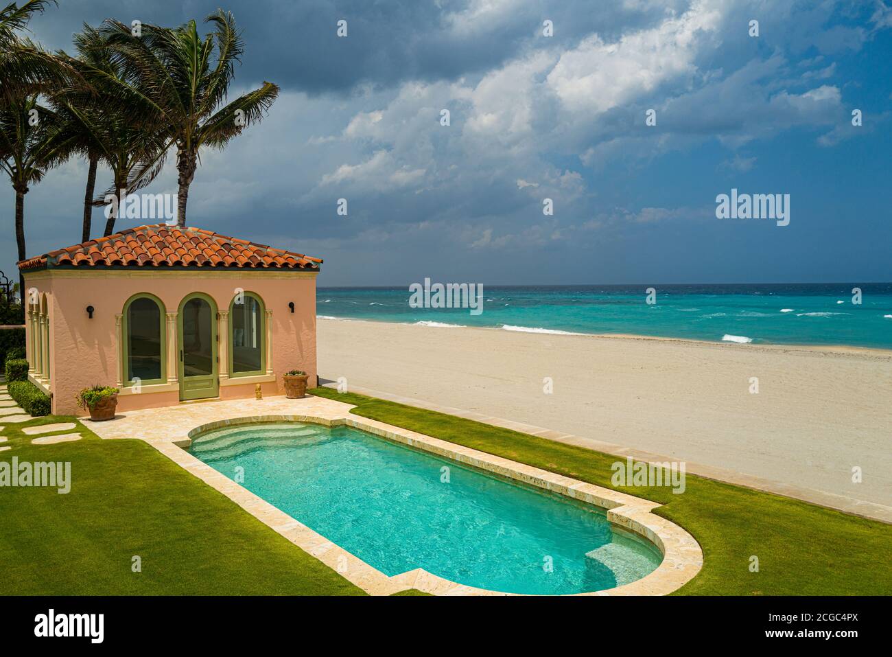 Summer house on sea panorama. Luxury beach house Stock Photo - Alamy