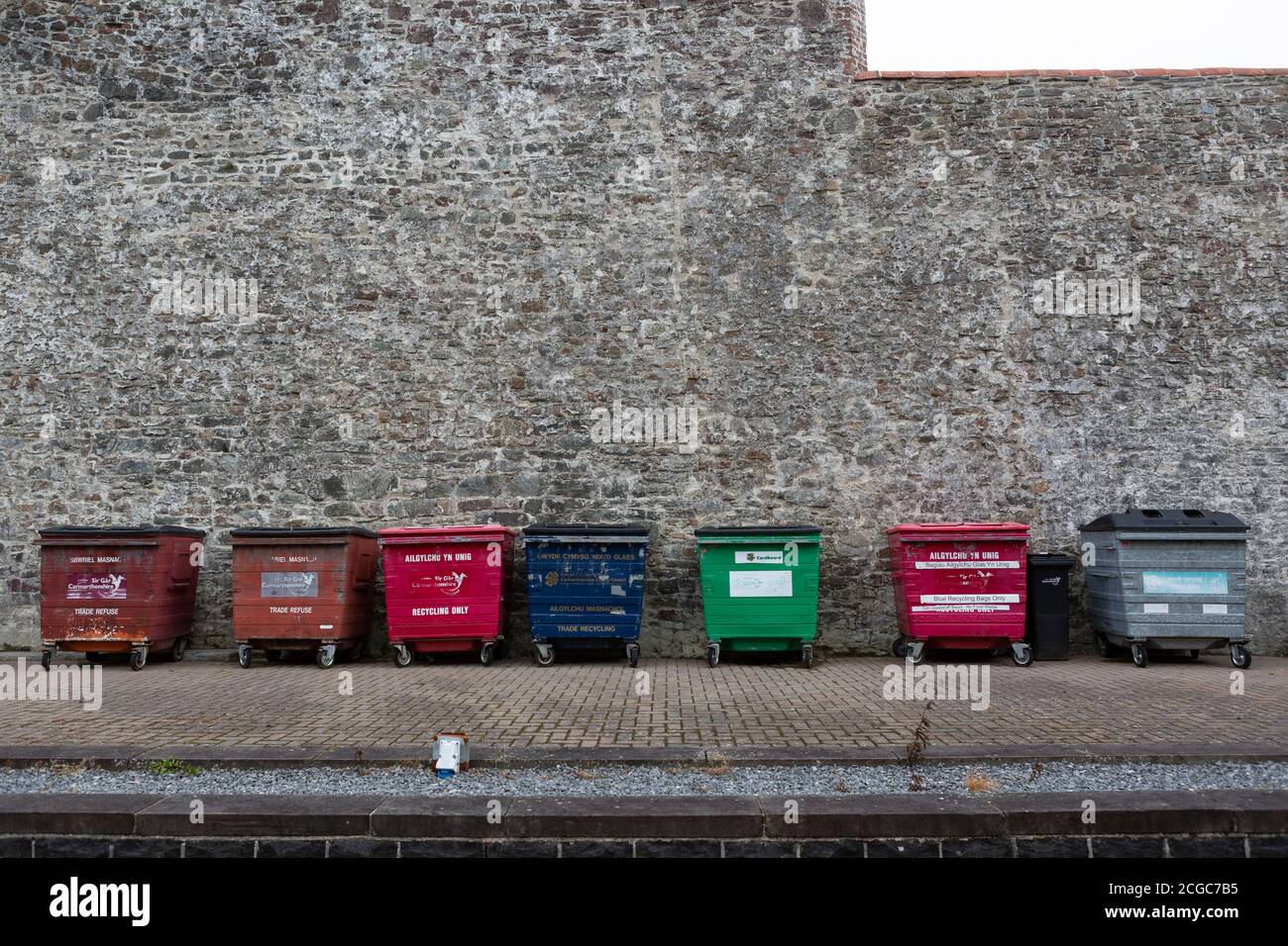 Industrial garbage bins hi-res stock photography and images - Alamy