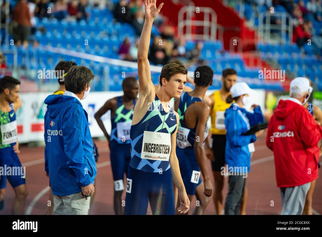 1500 meters running hi-res stock photography and images - Alamy