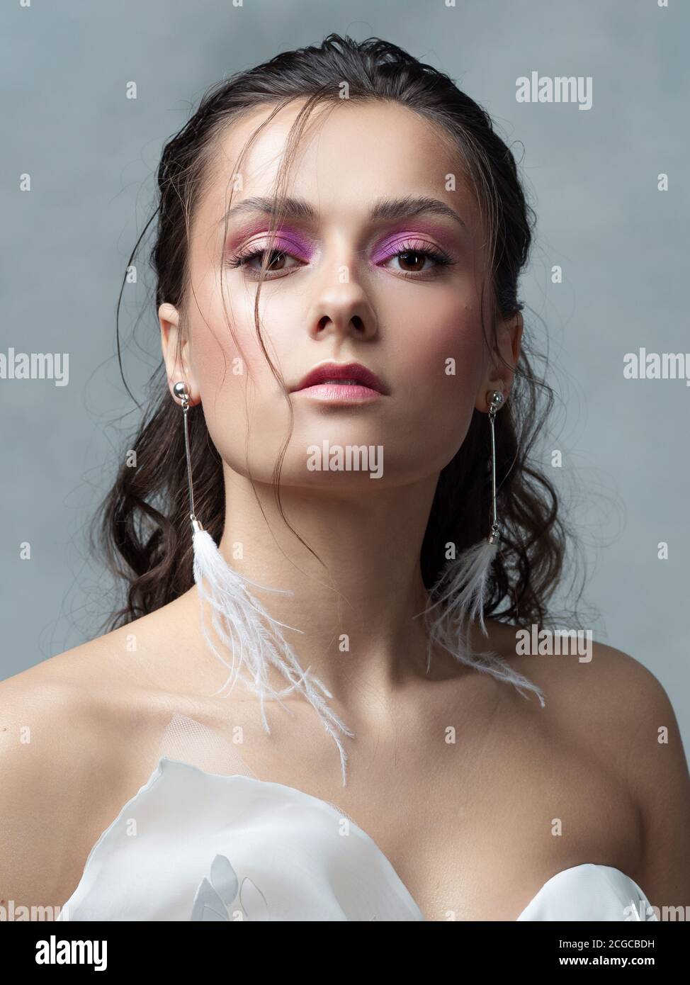 Suit makeup hi-res stock photography and images - Alamy