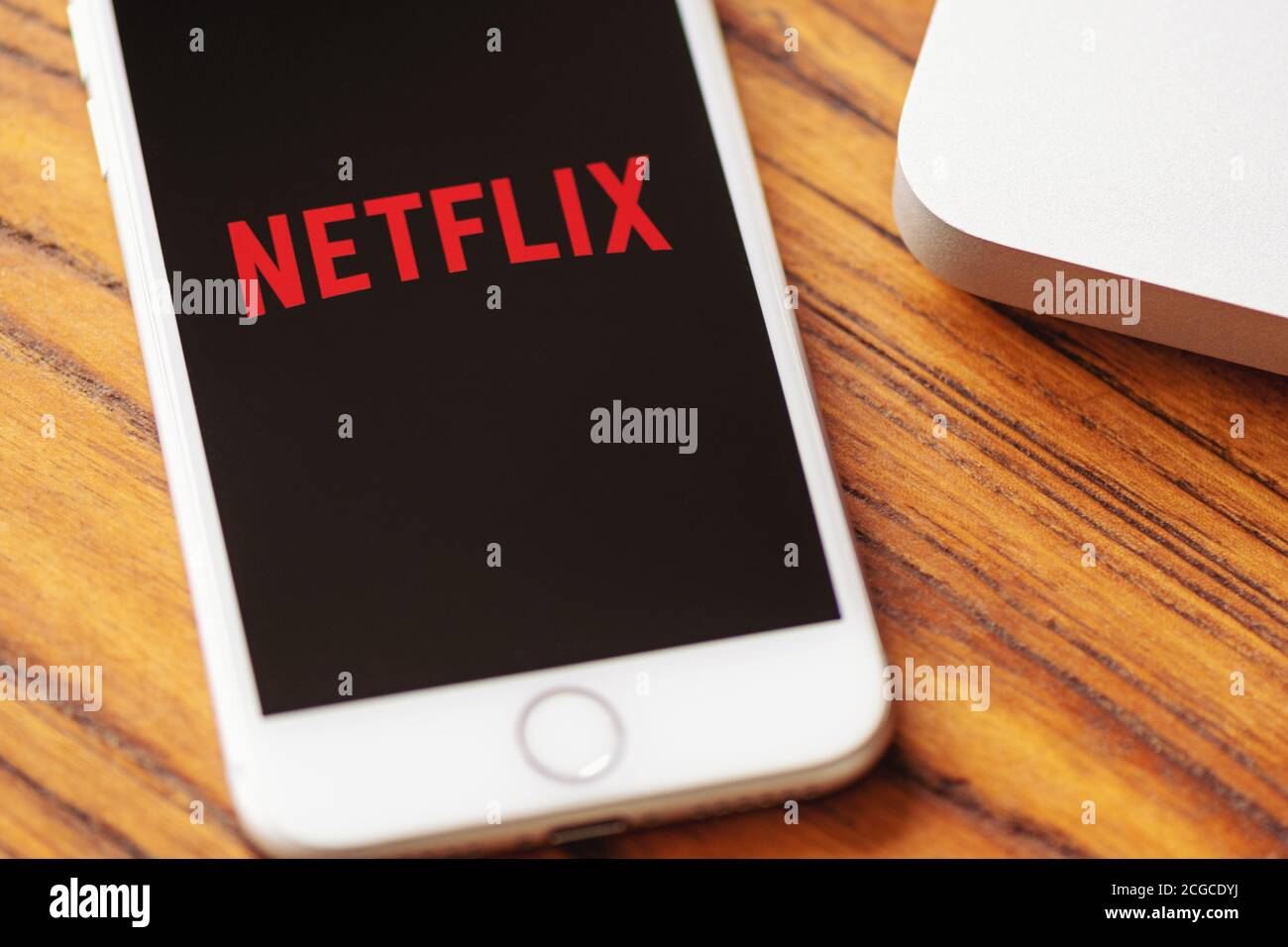 Netflix logotype hi-res stock photography and images - Alamy