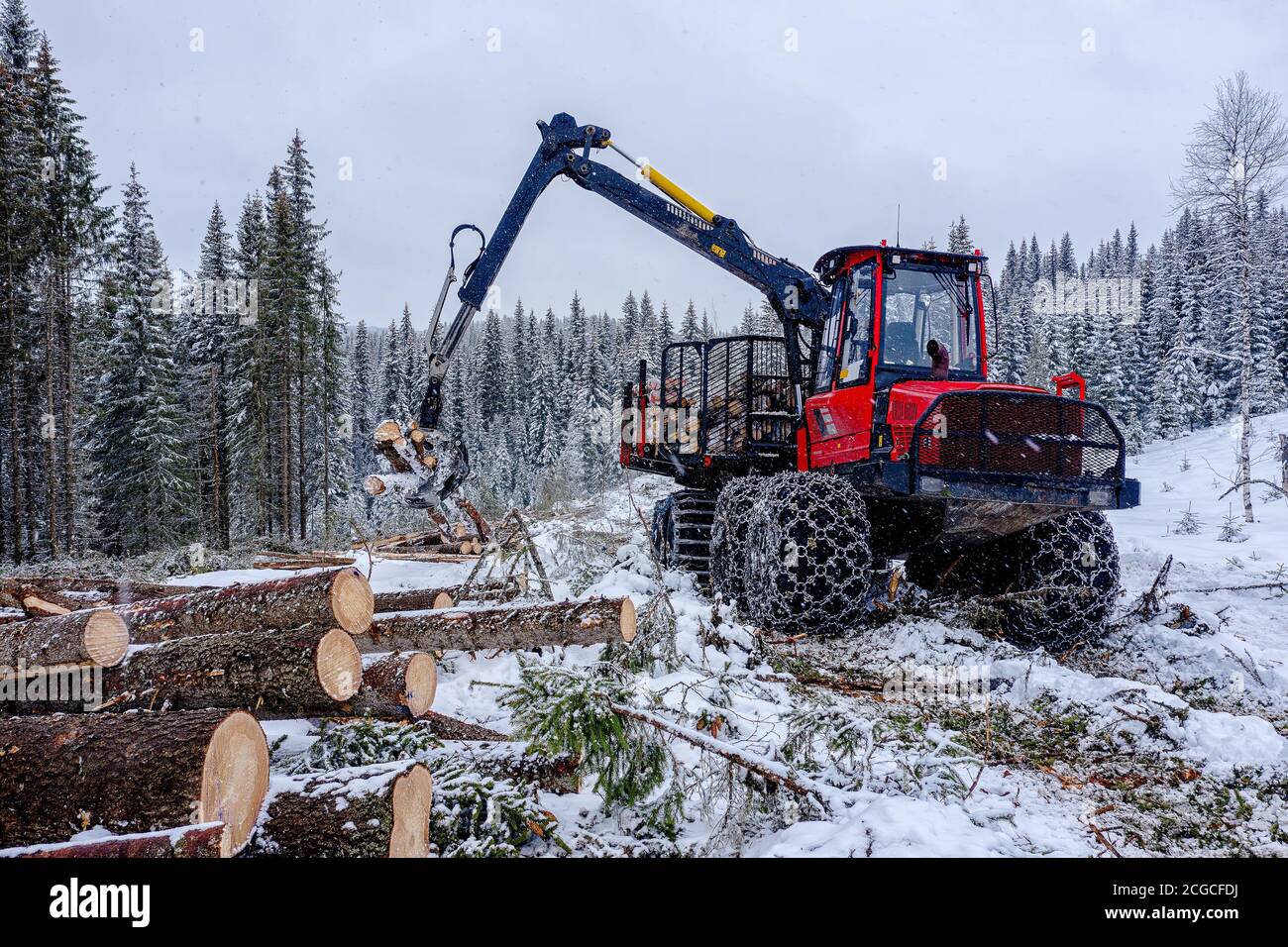 Chopping wood scandinavia hi-res stock photography and images - Alamy